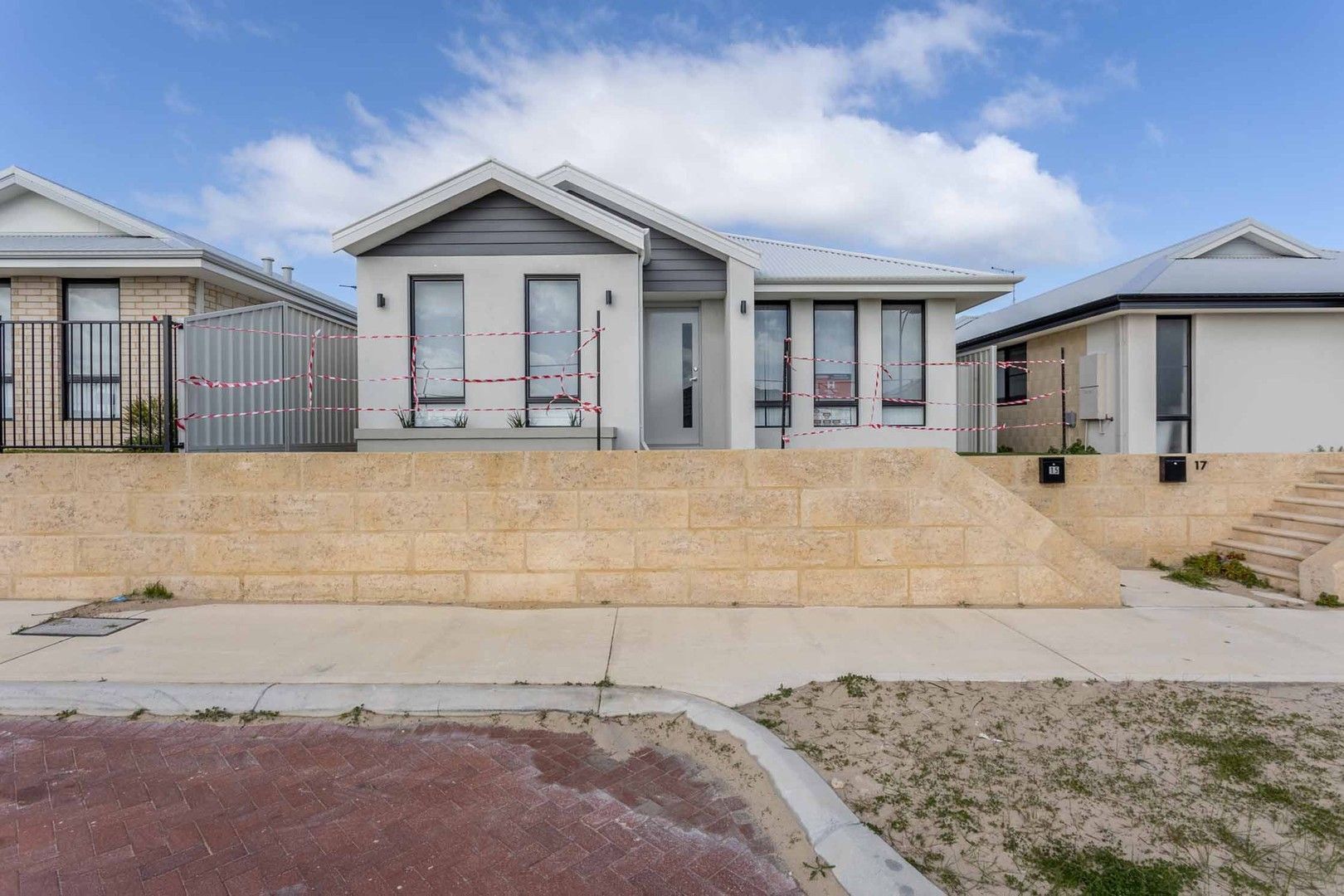 15 Cowaramup Loop, Two Rocks WA 6037 - House For Rent - $500 | Domain