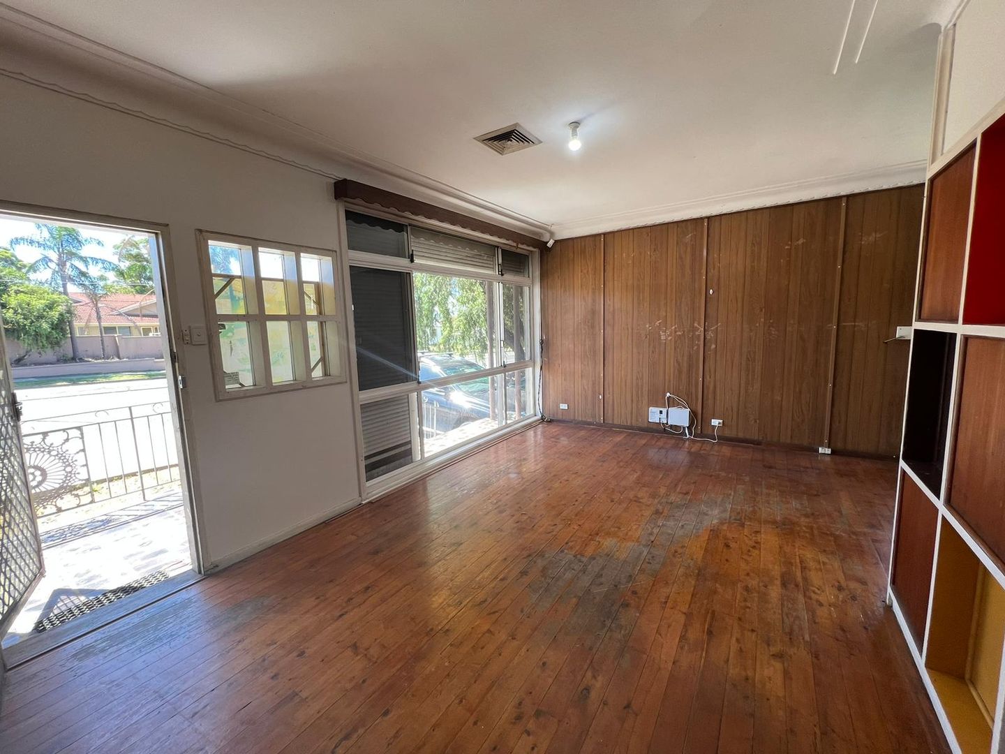 98 Elizabeth Drive, Liverpool NSW 2170 - House For Rent | Domain