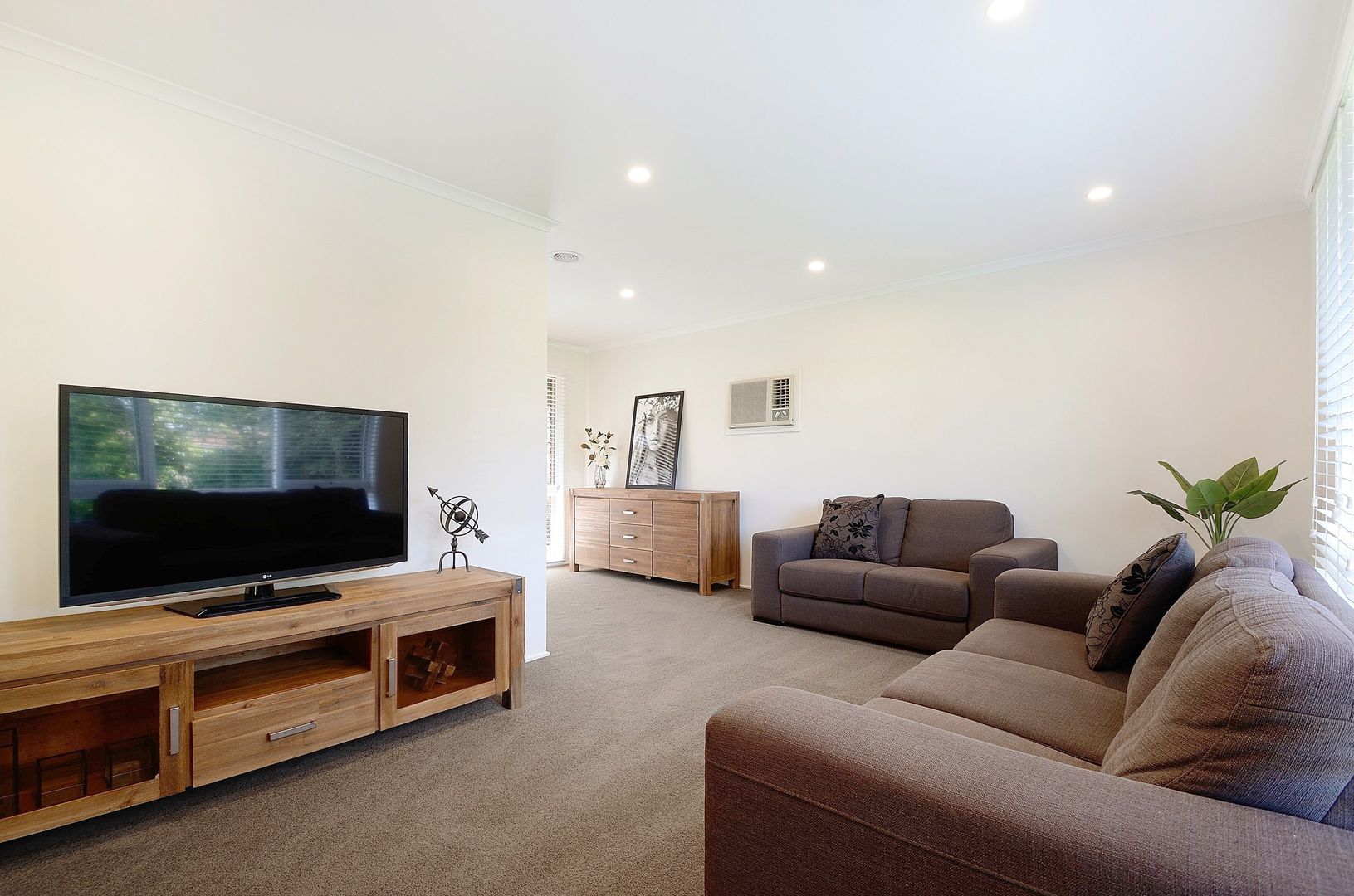 19 Guildford Crescent, Narre Warren VIC 3805 - House For Rent - $500 ...