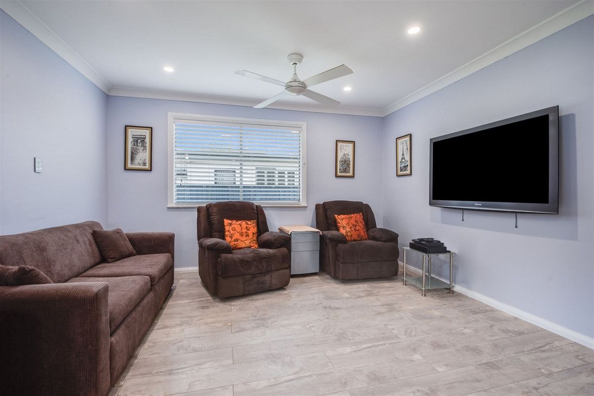 2 Hume Boulevard, Killarney Vale NSW 2261 - House For Rent | Domain