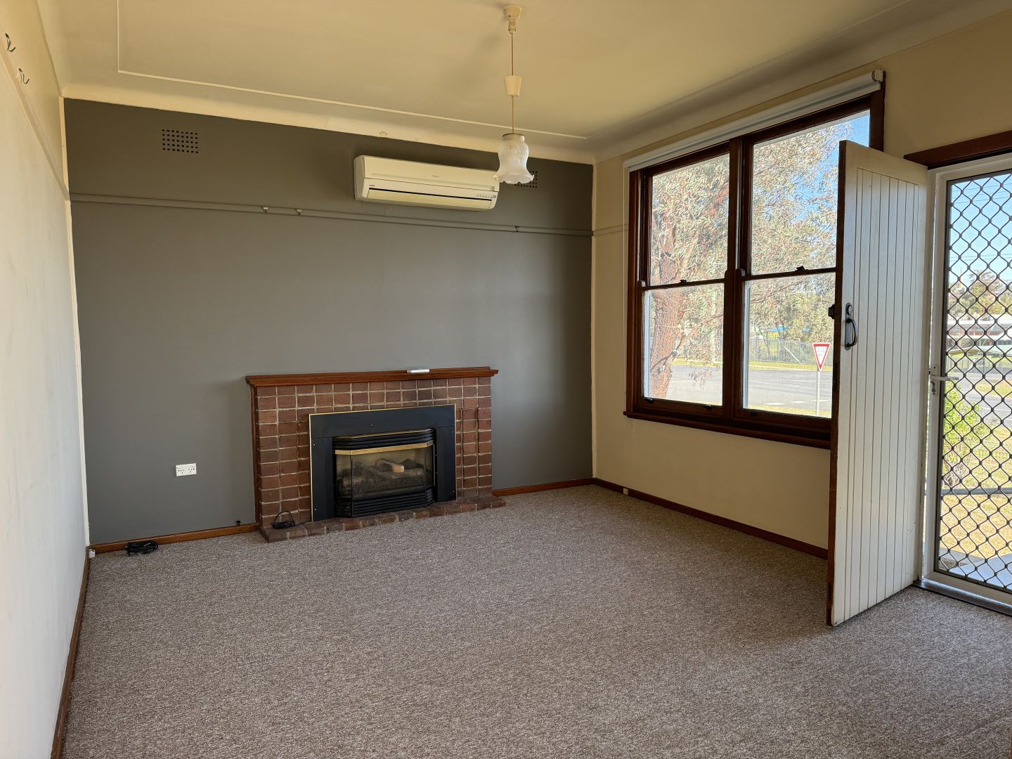 91 Clarke Street, Harden NSW 2587 - House For Rent - $290 | Domain