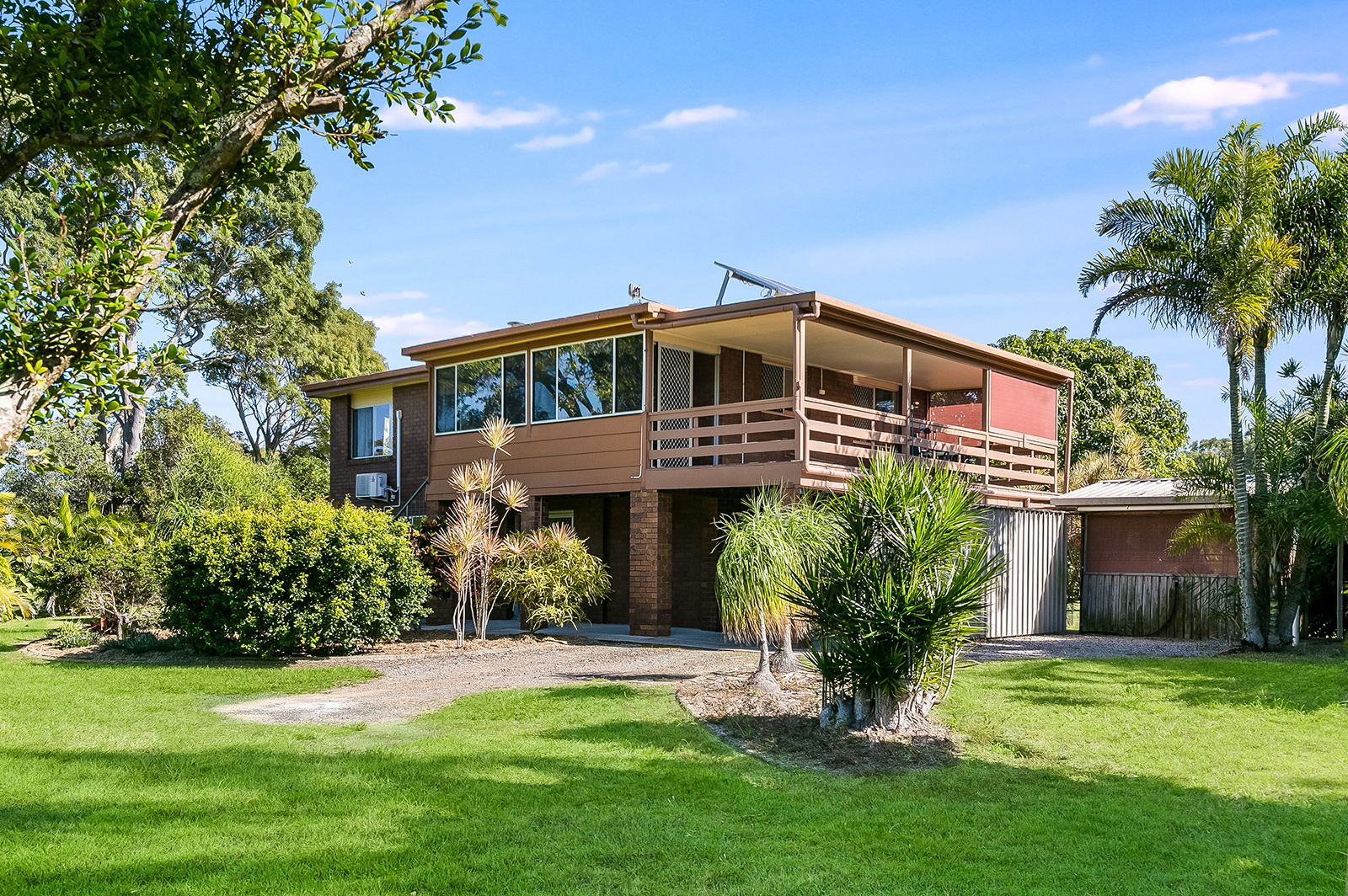 Sold 186 Campbell Parade, Beachmere QLD 4510 on 19 Jun 2024 ...