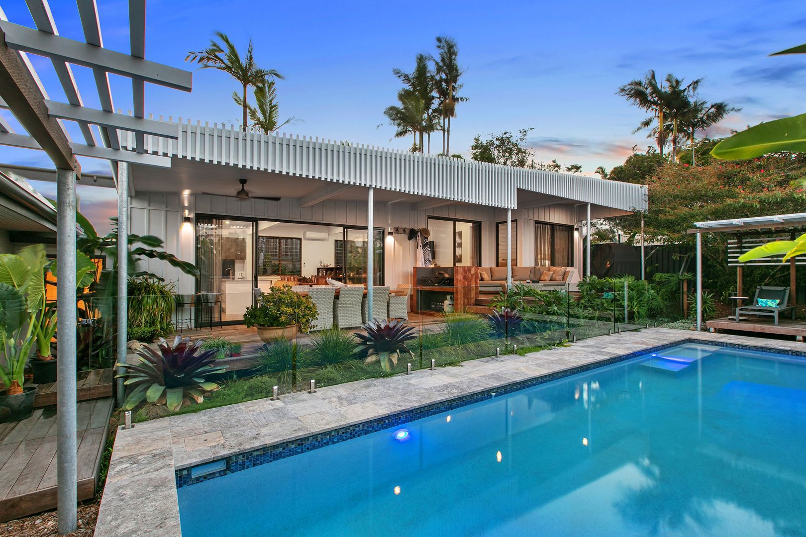 12 Ocean View Avenue, Mooloolaba | Property History & Address Research ...