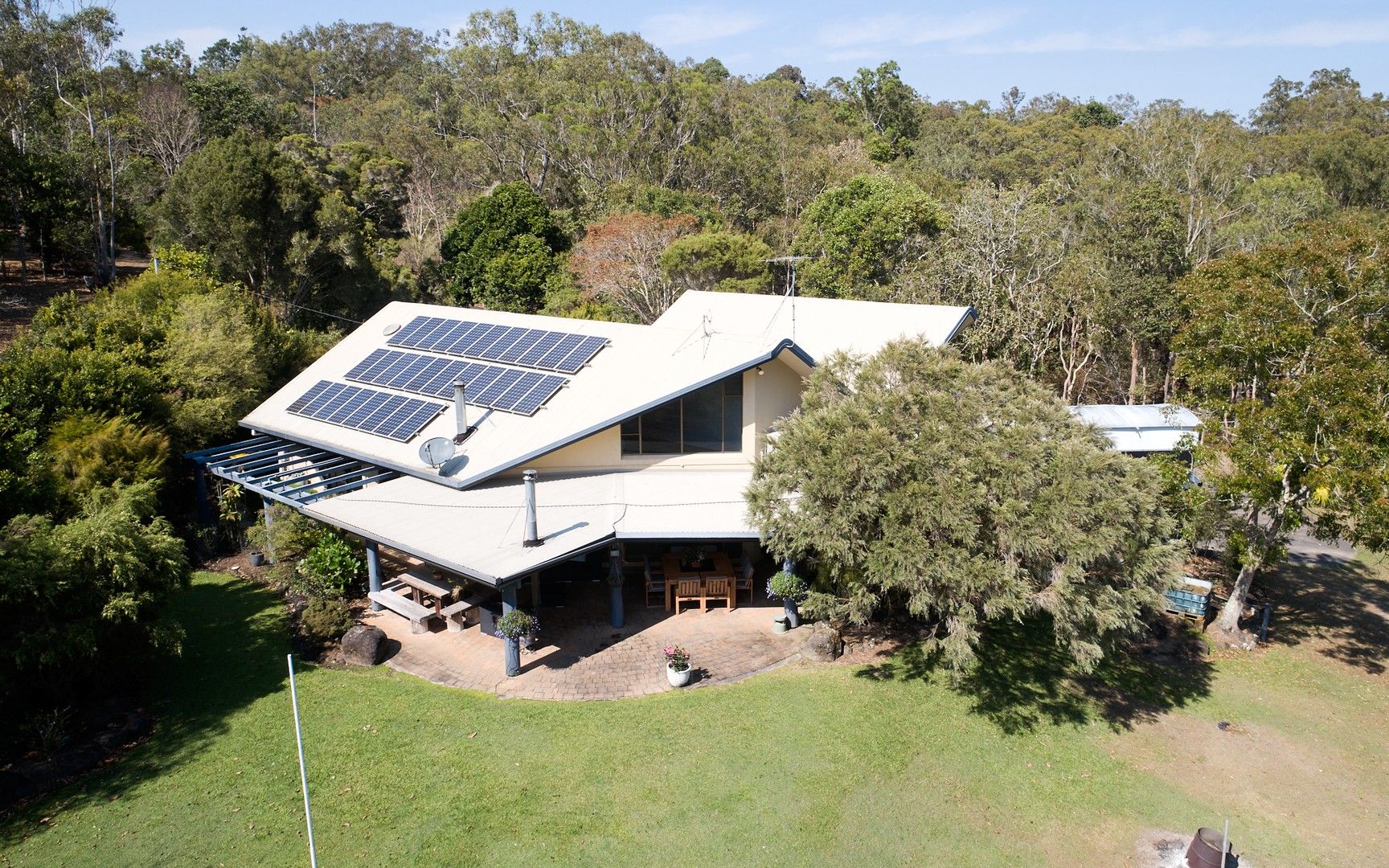 10-12 Lakeside Drive, Tinaroo QLD 4872 - House for Sale | Domain