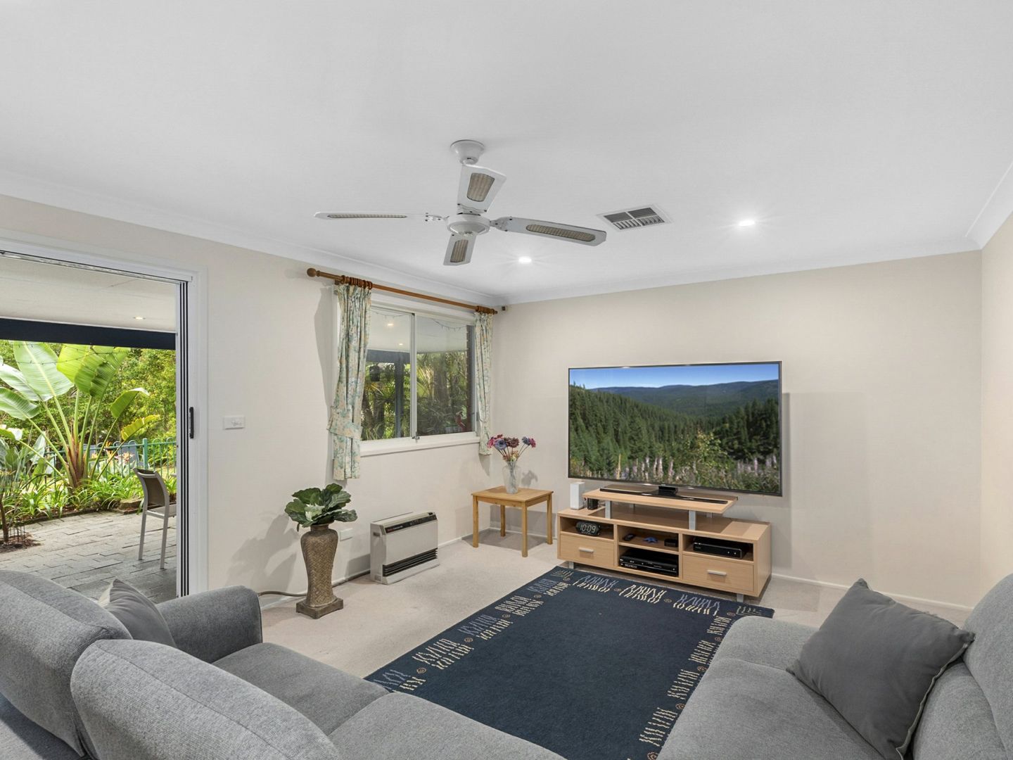 Sold 2 Finch Place, Davidson NSW 2085 on 24 Nov 2022 - 2018085511 | Domain