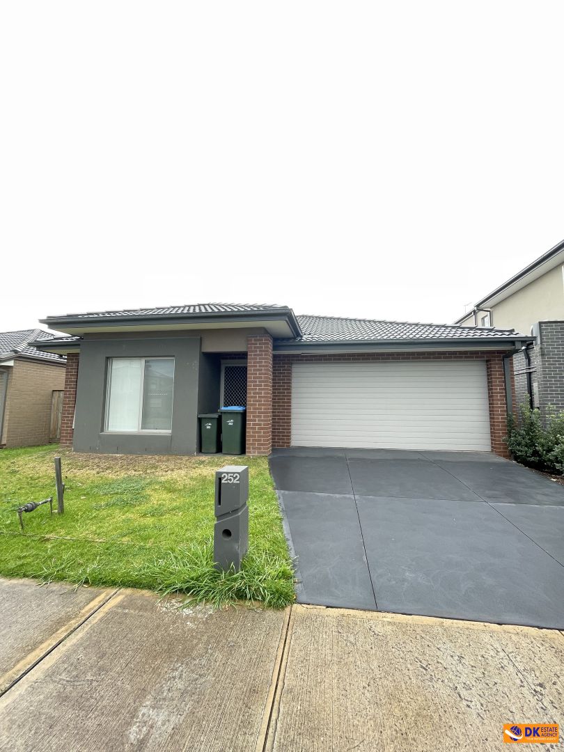 252 Haze Drive, Point Cook VIC 3030 - House For Rent | Domain