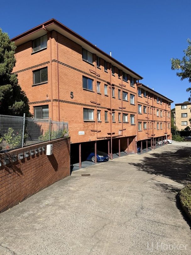 1/5 Mowatt Street, Queanbeyan NSW 2620 - Apartment For Rent | Domain