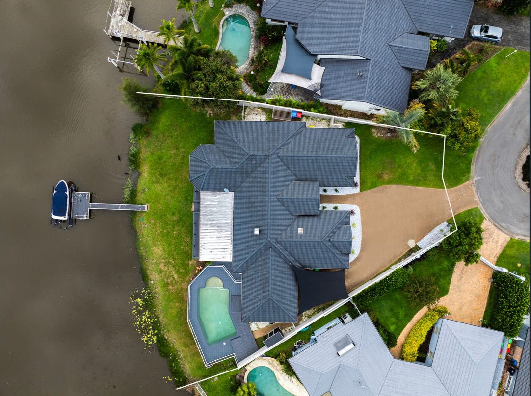 7 Cutwater Close, Clear Island Waters QLD 4226 | Domain