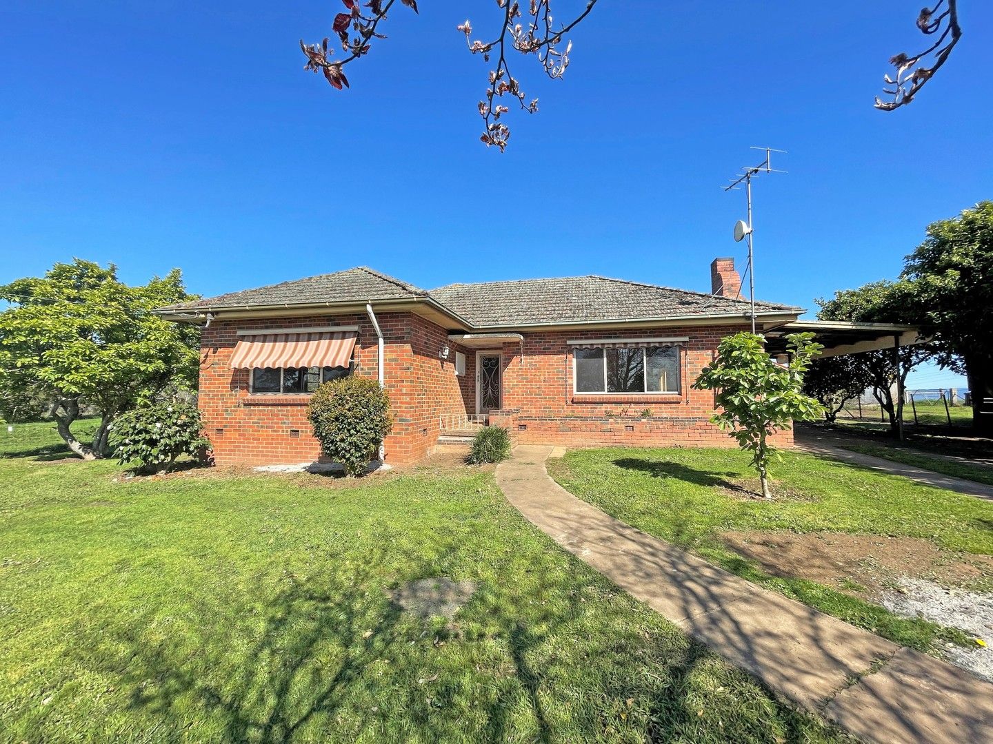 90 Lardners Track, Drouin East VIC 3818 - House For Rent | Domain