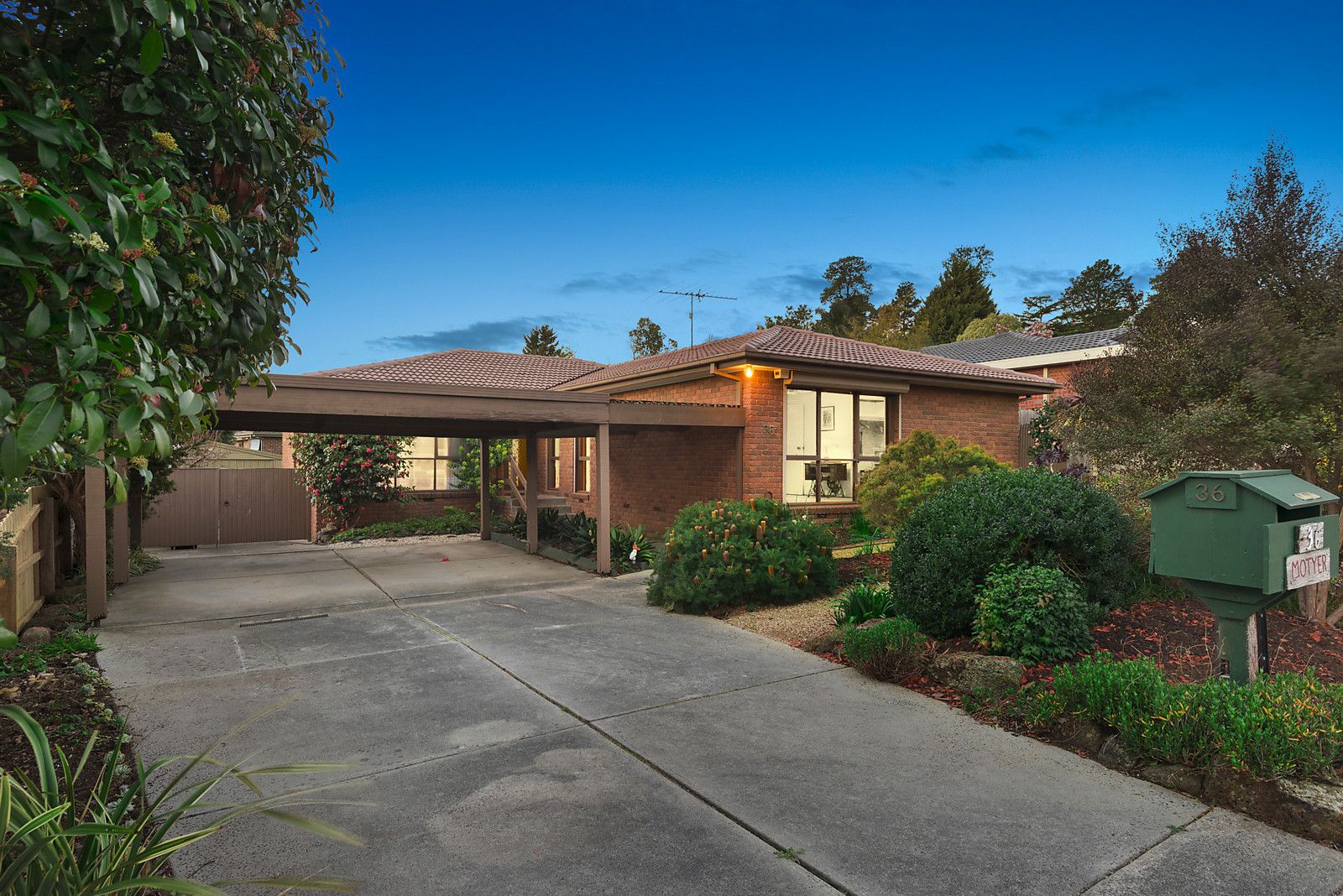 36 Hamilton Drive, Ringwood North | Property History & Address Research ...