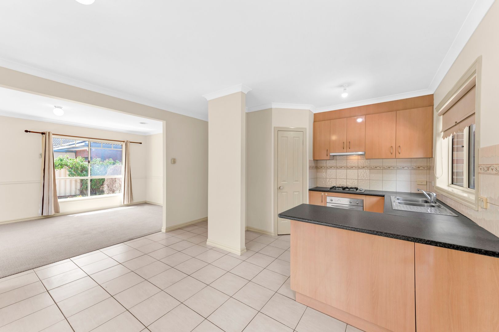 1/44 Hogans Road, Hoppers Crossing VIC 3029 - Apartment For Rent - $400 ...