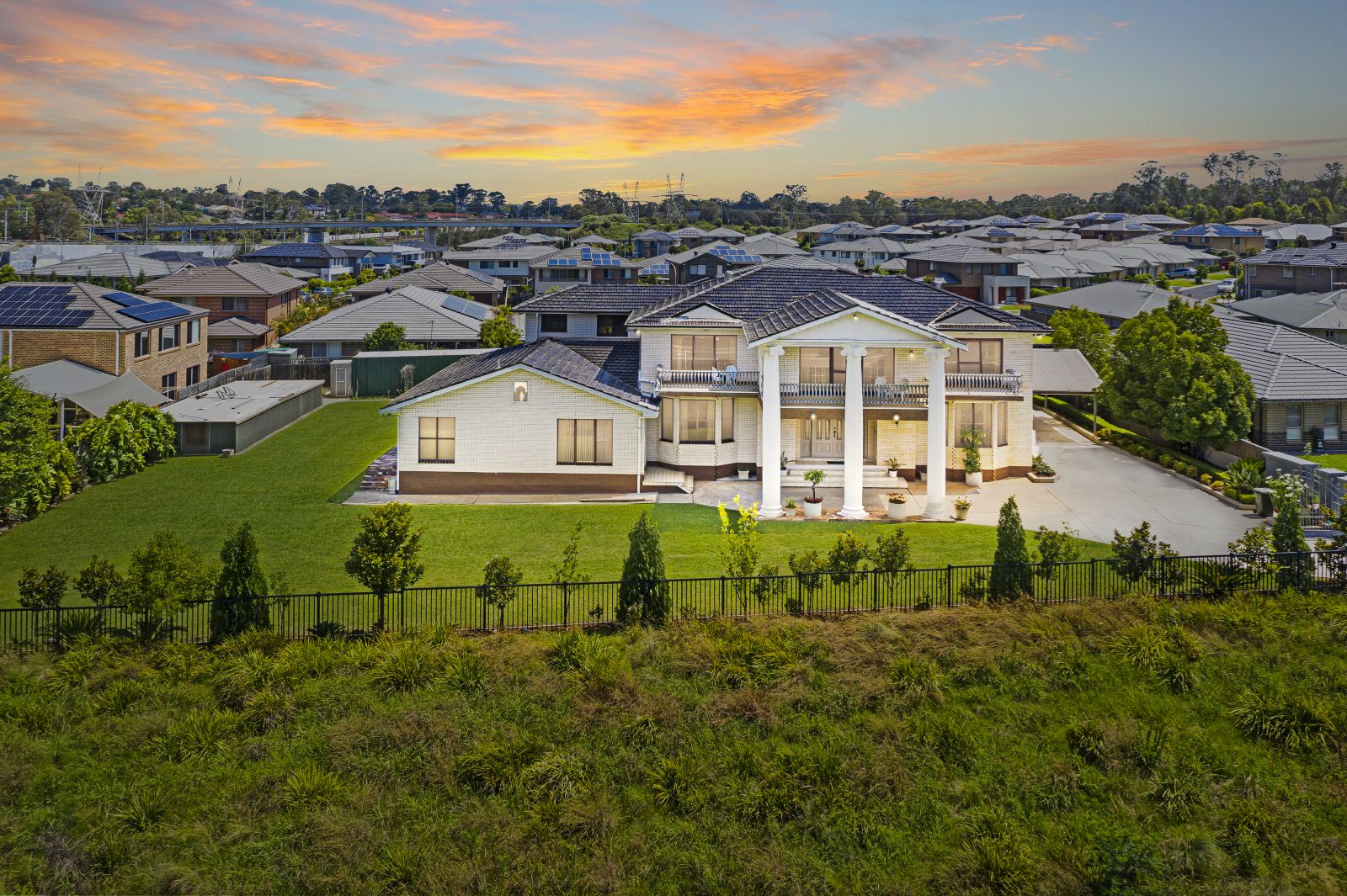 Sold 32 Tottenham Place, Glenfield NSW 2167 on 21 Feb 2022 - 2017526706 ...