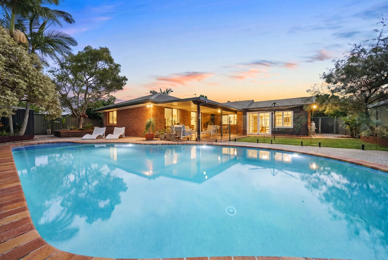 9 Rangeview Court, Burleigh Waters QLD 4220 - House For Rent | Domain