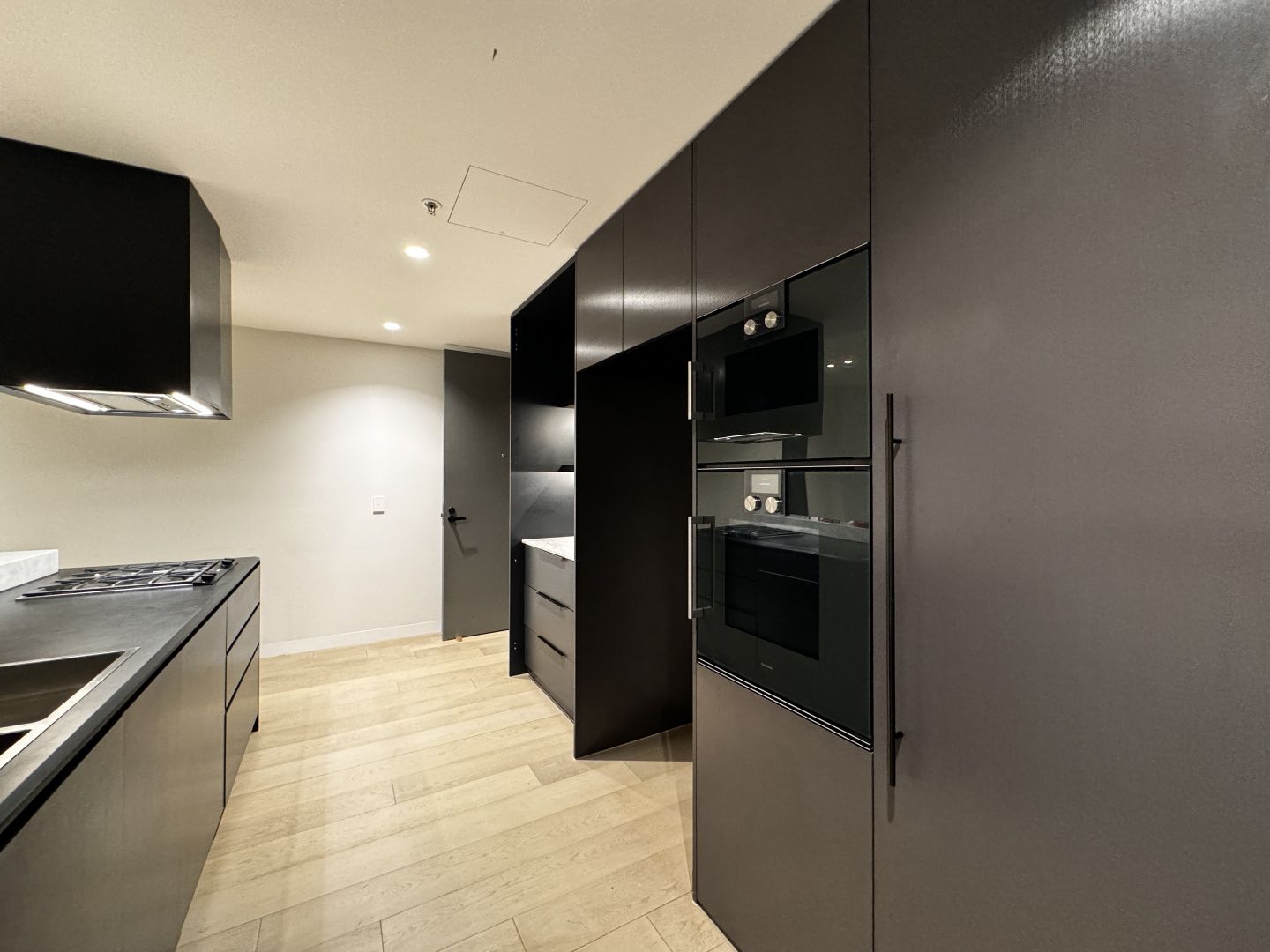 25 Waterfront Way, Docklands VIC 3008 - Apartment For Rent - $750 | Domain