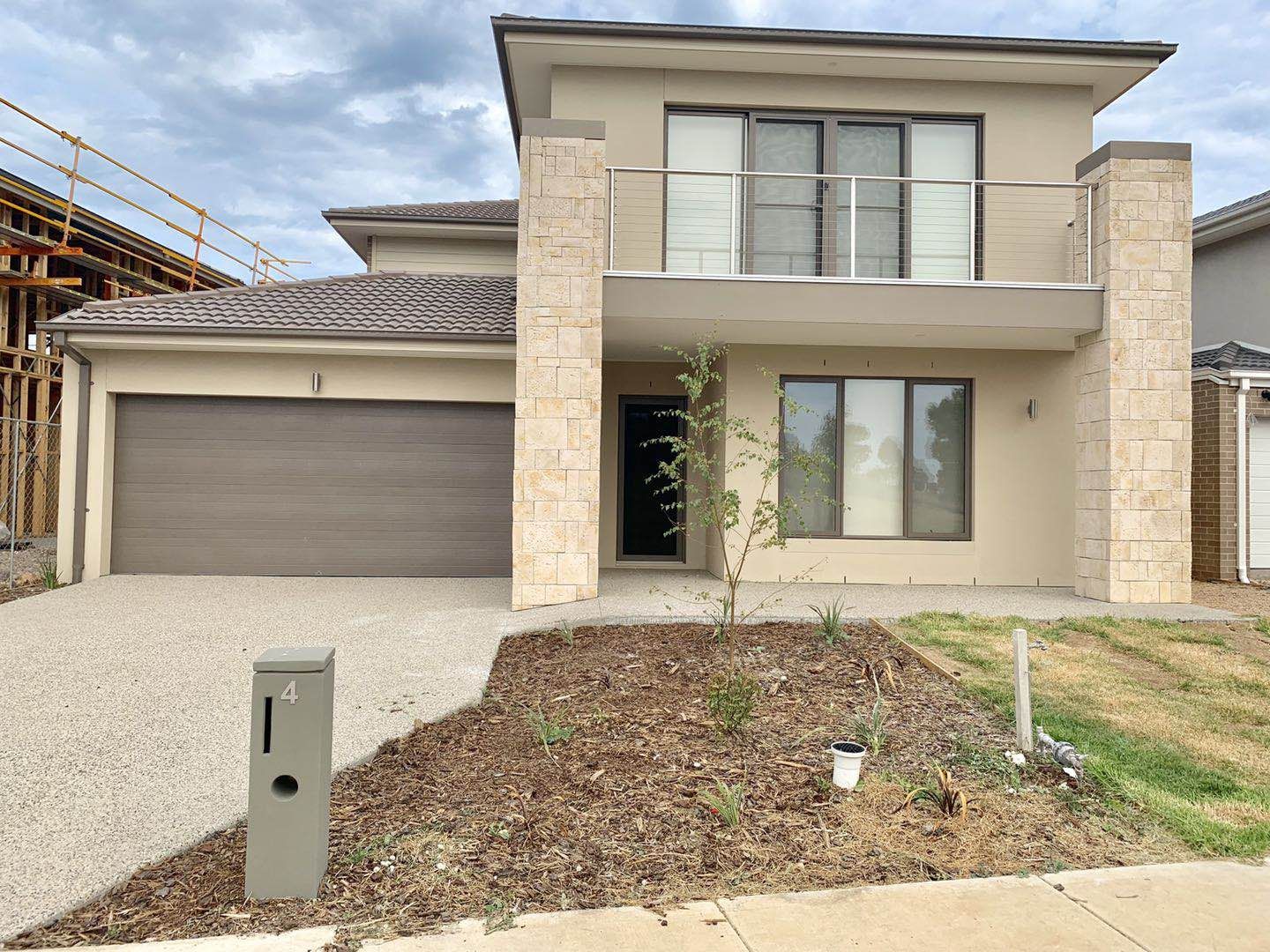 4 Bayvista Circuit, Point Cook VIC 3030 - House For Rent | Domain