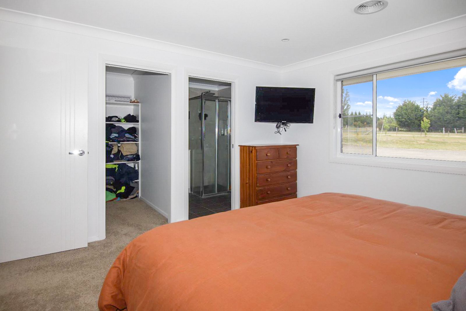 2 Yellowtail Court, Armidale NSW 2350 - House For Rent | Domain