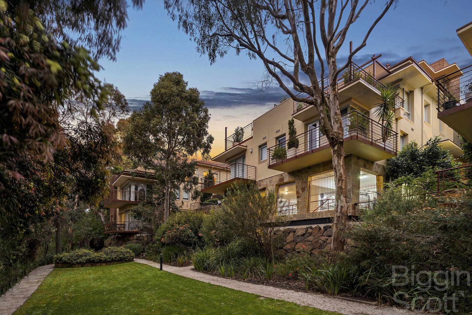 27/1 Muir Street, Hawthorn | Property History & Address Research | Domain