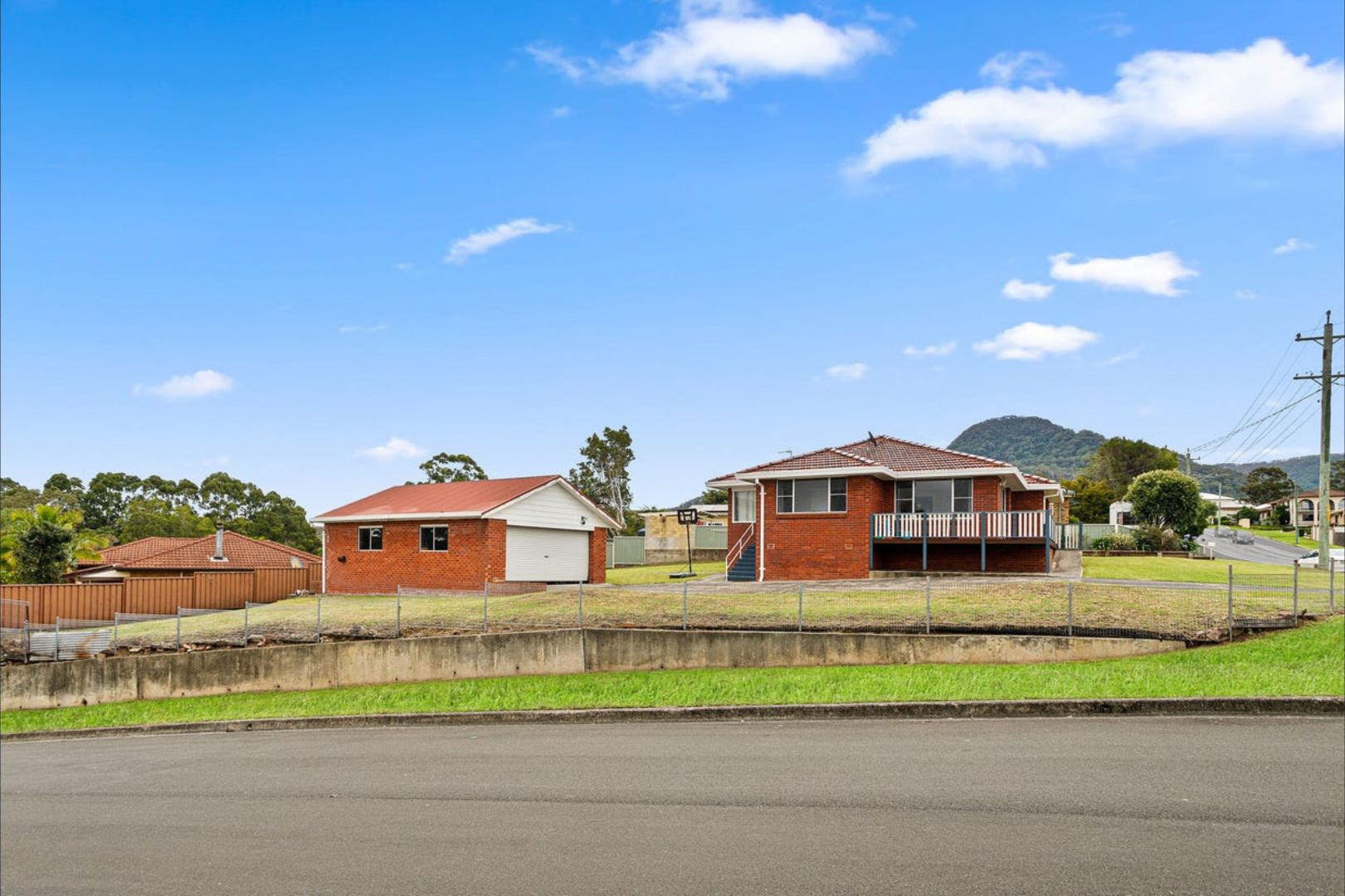 39 Staff Road, Unanderra NSW 2526 - House For Rent - $700 | Domain