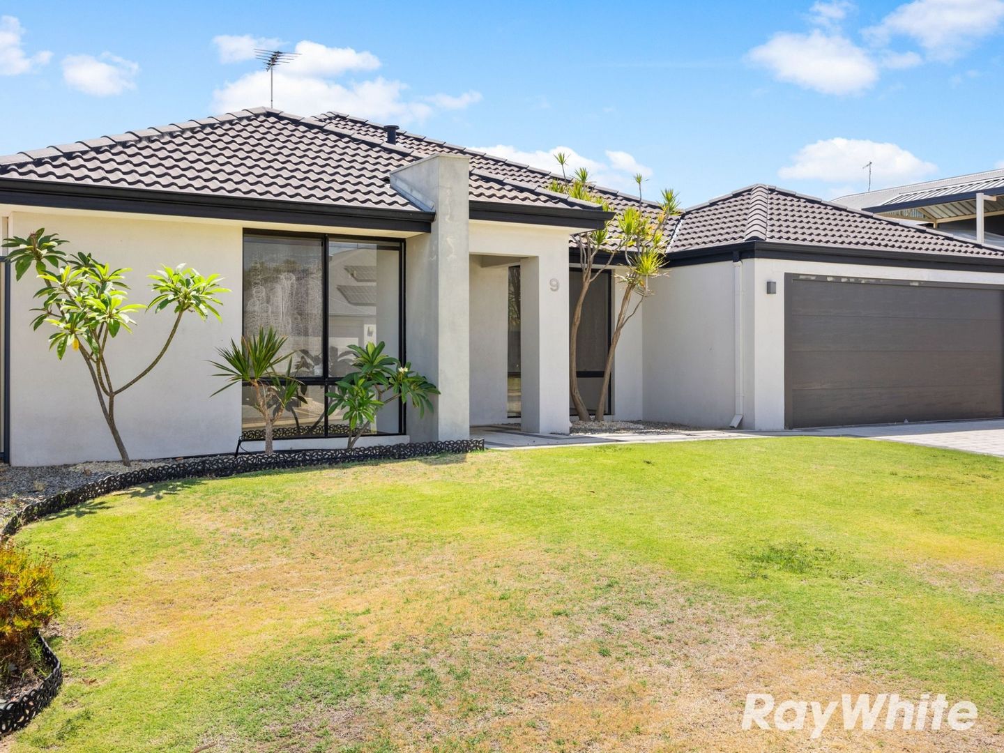 9 Medinah Street, Meadow Springs WA 6210 - House For Rent - $700 | Domain