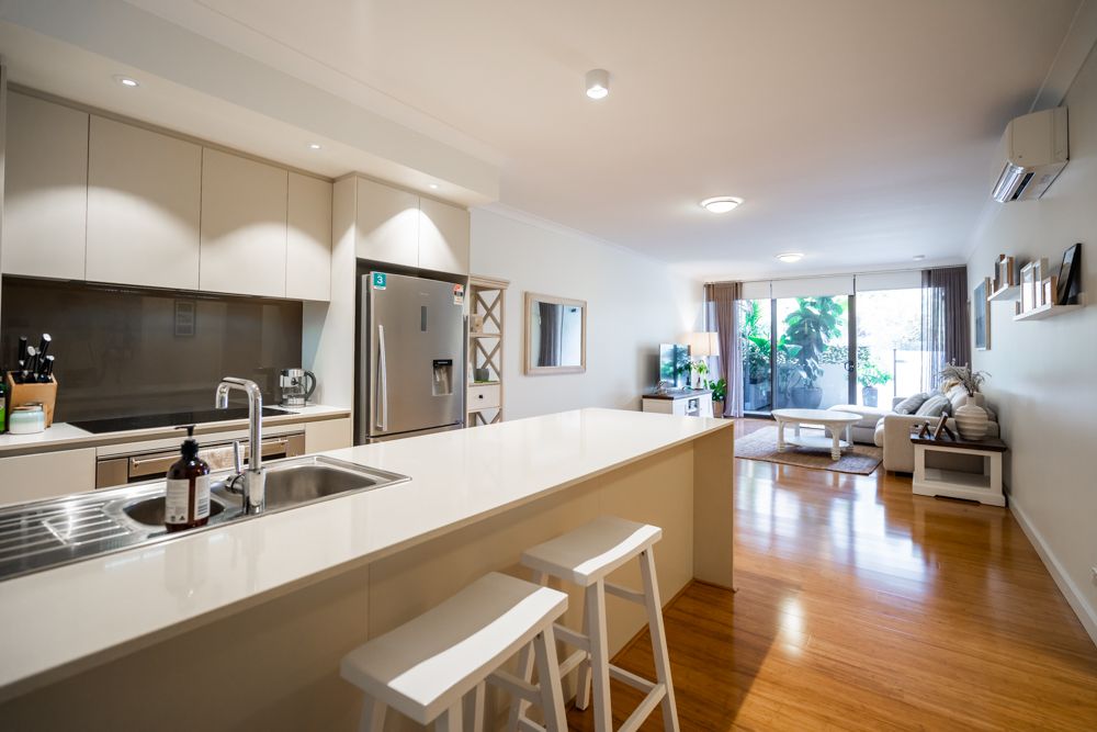 2/1 Stadium Drive, Florea | Property History & Address Research | Domain