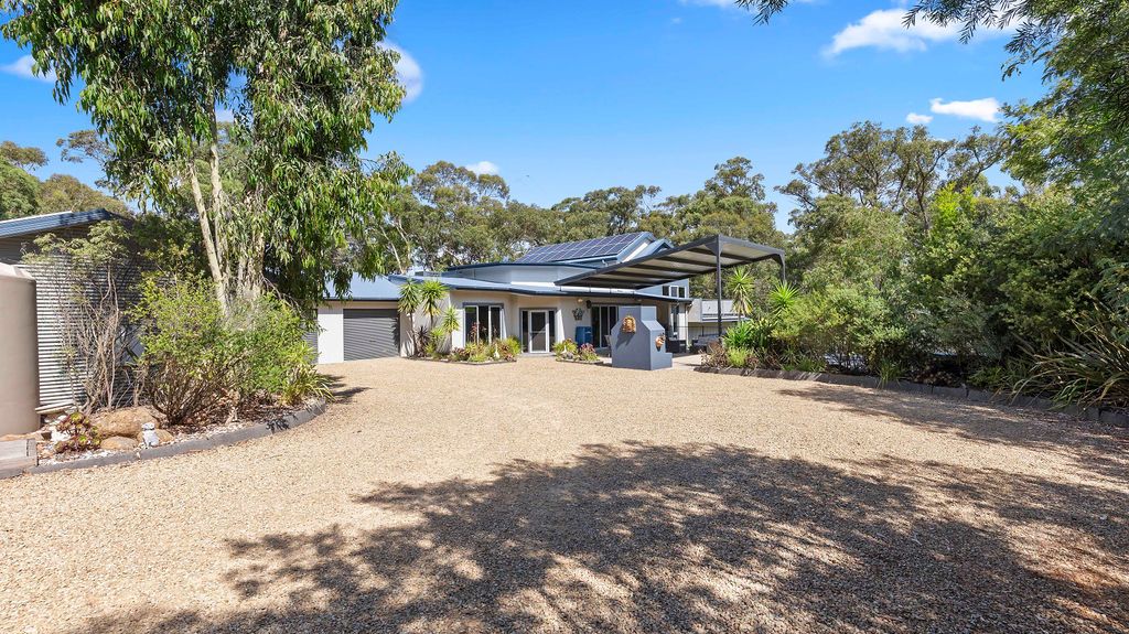 2 Isla Court, Glen Park VIC 3352 - House for Sale | Domain