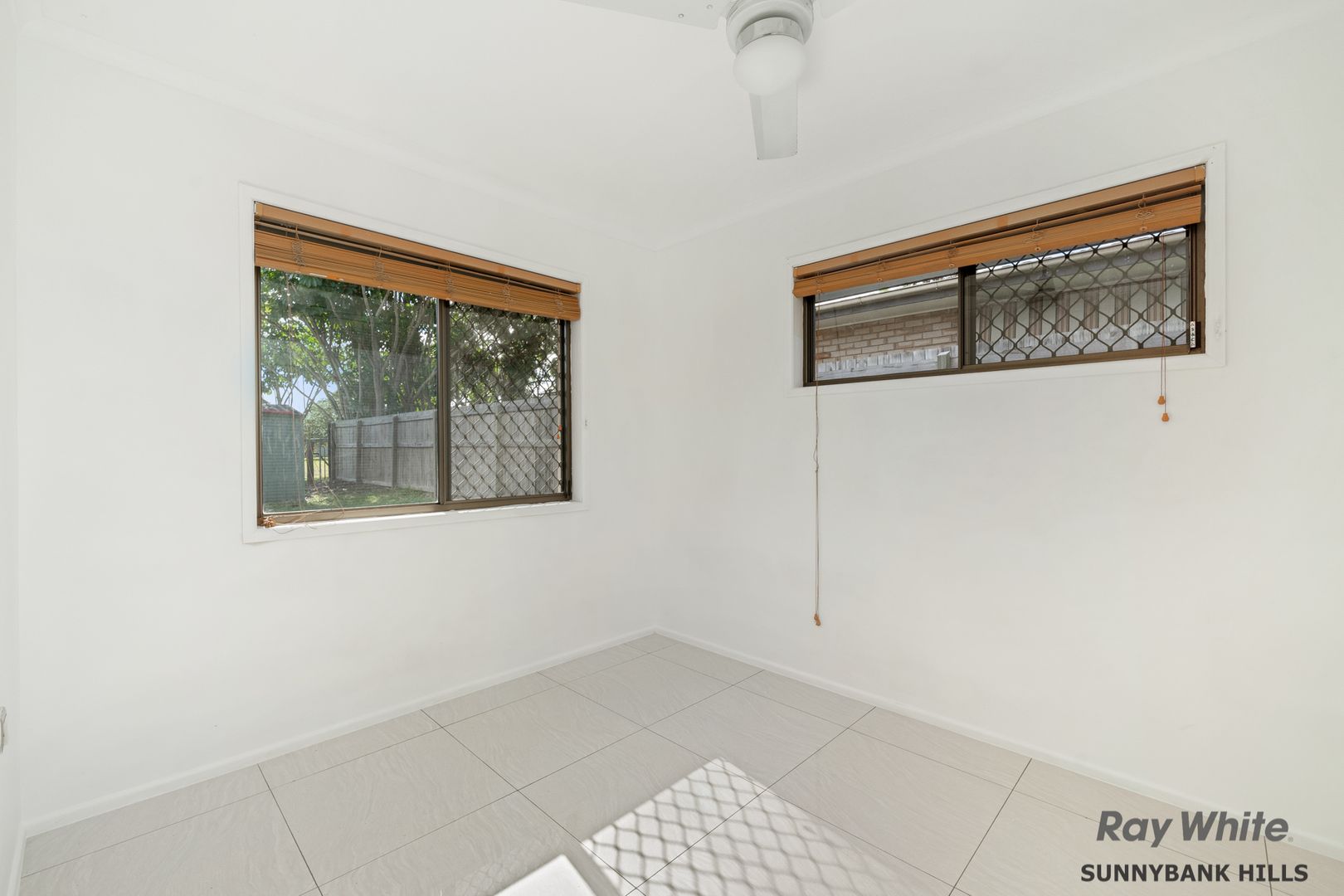 9 Glenefer Street, Runcorn QLD 4113 - House For Rent | Domain