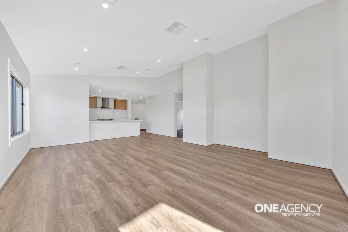 6 Latigo Street, Fraser Rise VIC 3336 - House For Rent | Domain