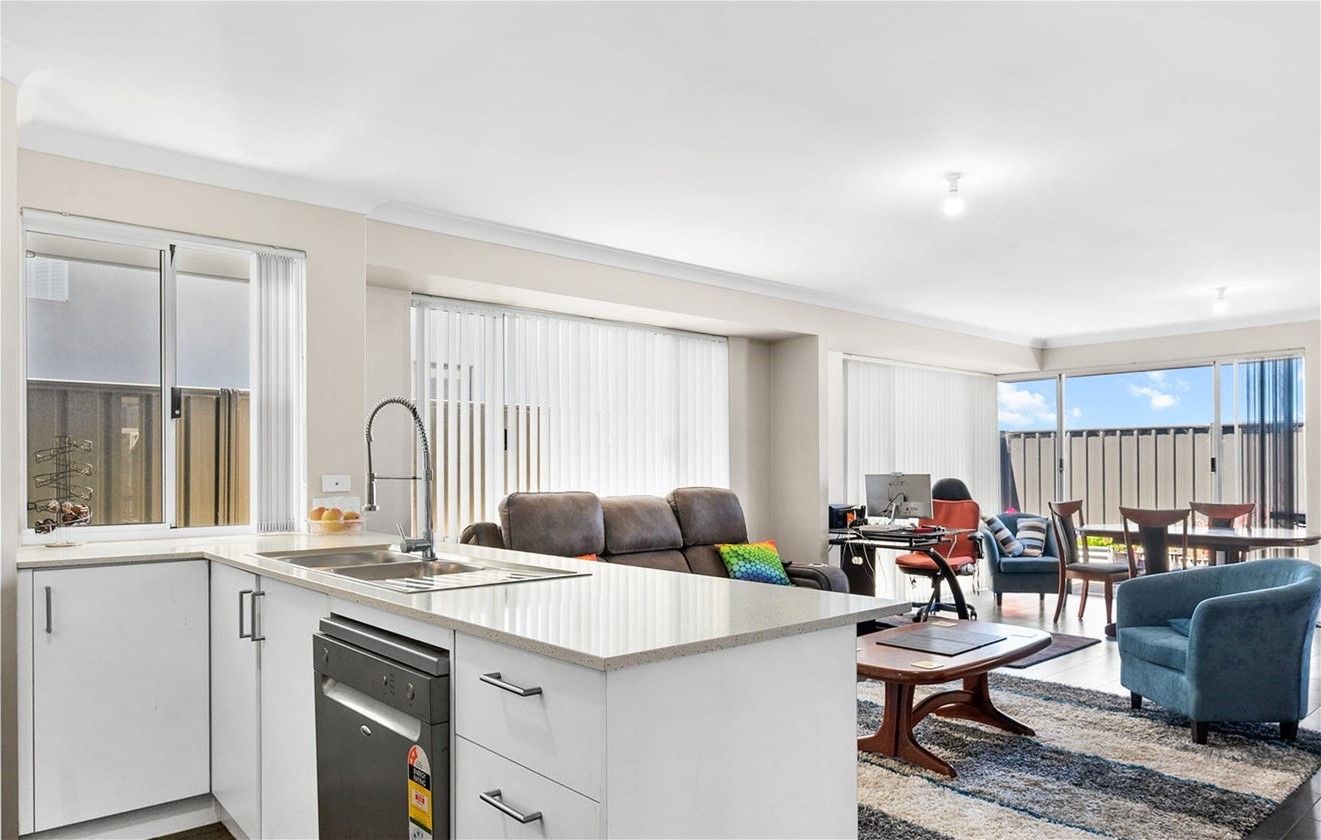 18 Gold Ridge, Wannanup WA 6210 - House For Rent | Domain