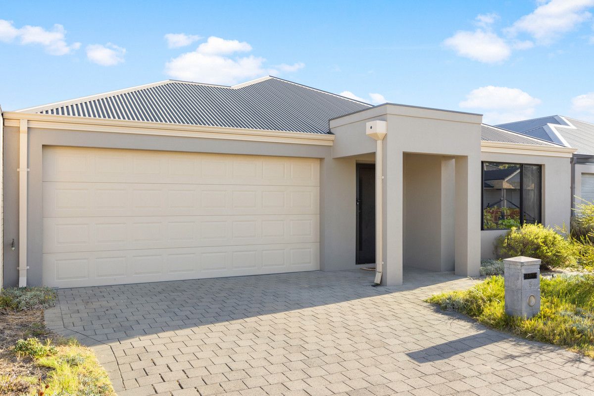 5 Rochdale Circle, Meadow Springs WA 6210 | Domain