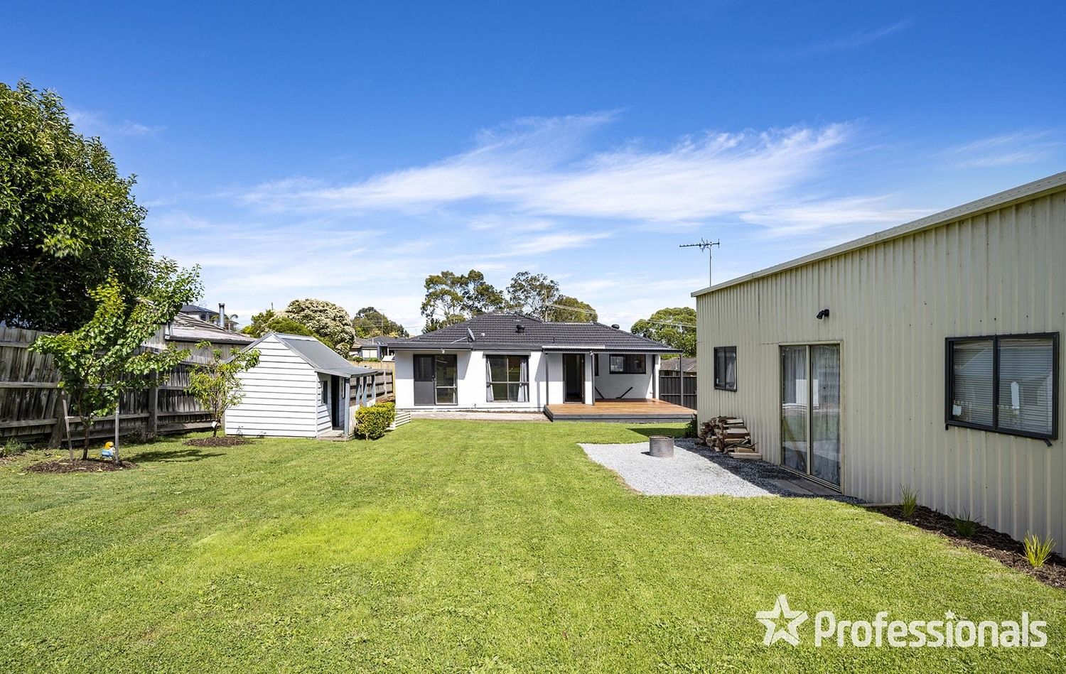 9 McFadzean Street, Coldstream | Property History & Address Research ...