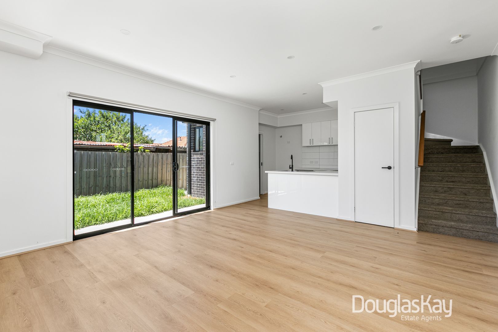 B/6 Lawrence Street, Ardeer VIC 3022 - Townhouse For Rent | Domain