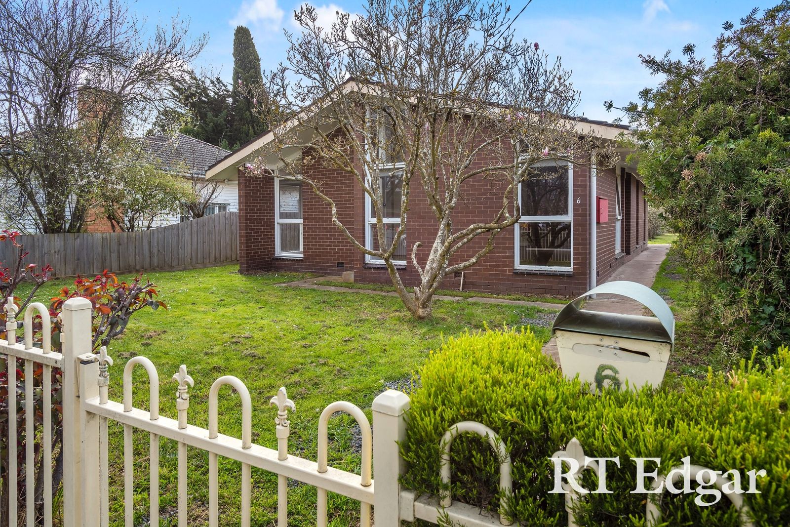 6 Hutton Street, Kyneton VIC 3444 | Domain