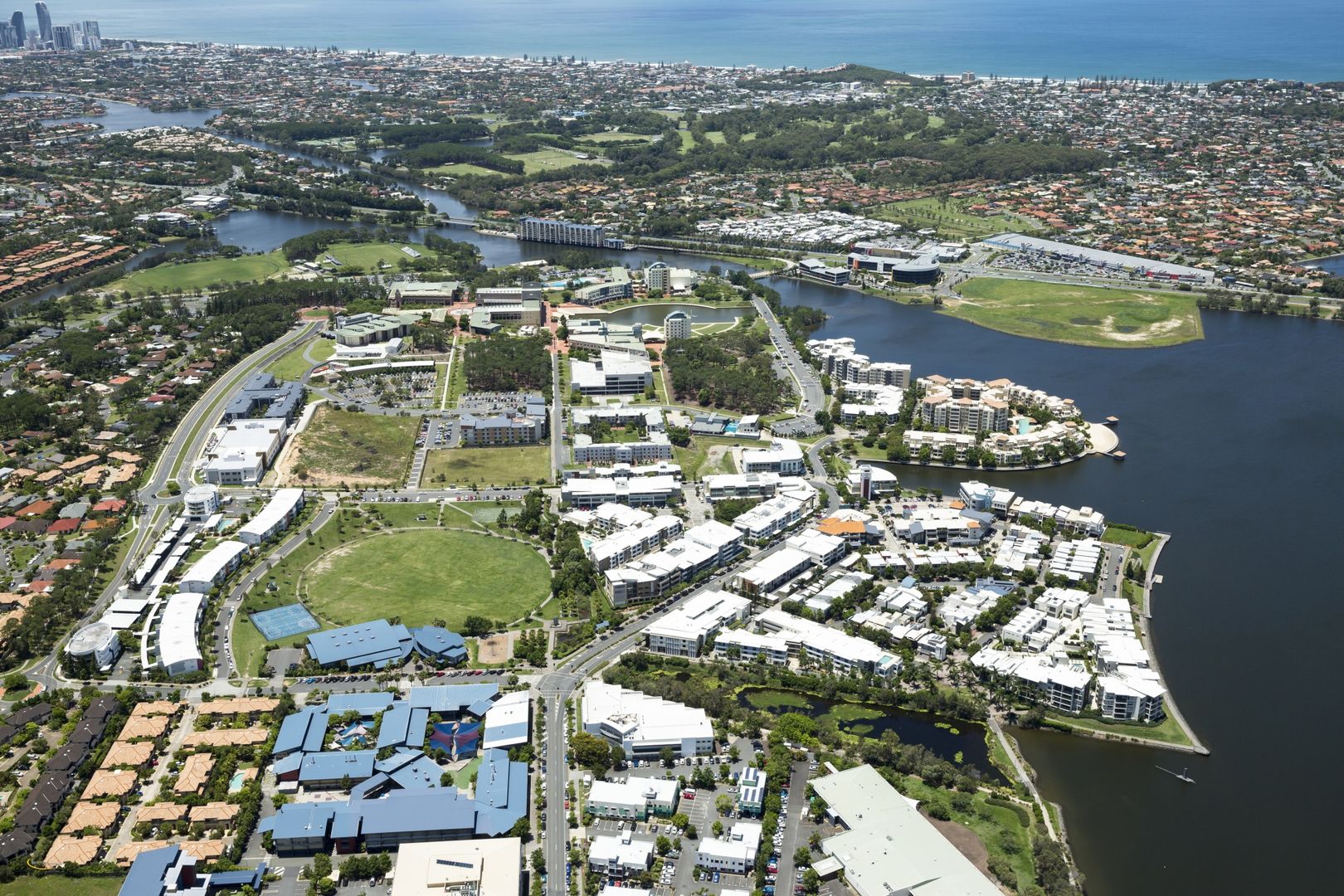 98 University Drive, Varsity Lakes | Property History & Address ...