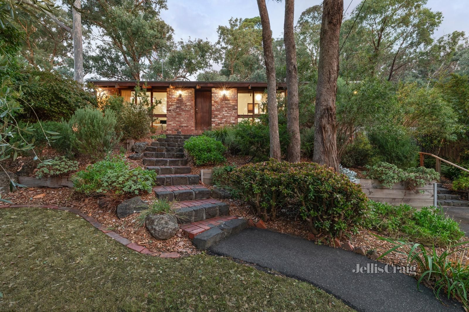 9 Fairdell Crescent, Hurstbridge VIC 3099 | Domain