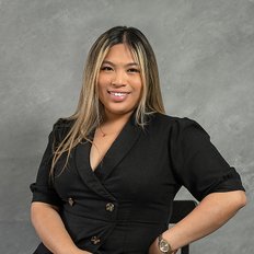 Regina Hong | Richard Matthews Real Estate | Real Estate Agent in 183 ...