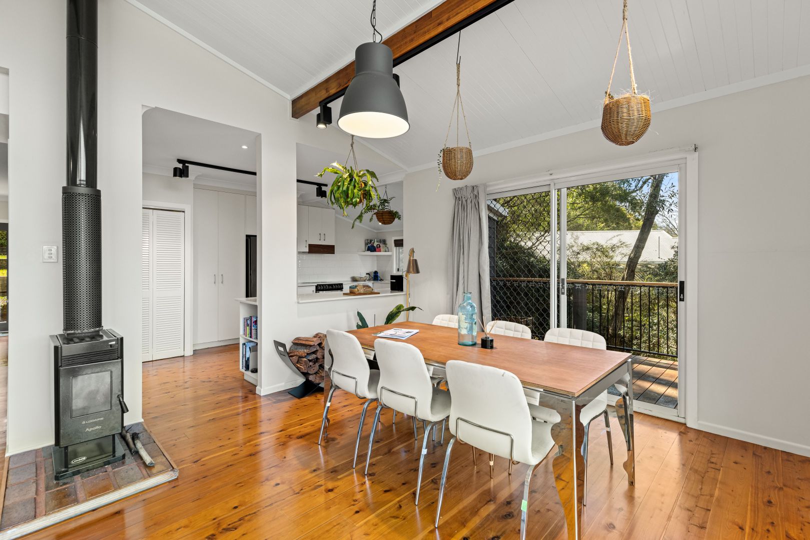 3 Rangeview Road, Blue Mountain Heights QLD 4350 - House For Rent | Domain