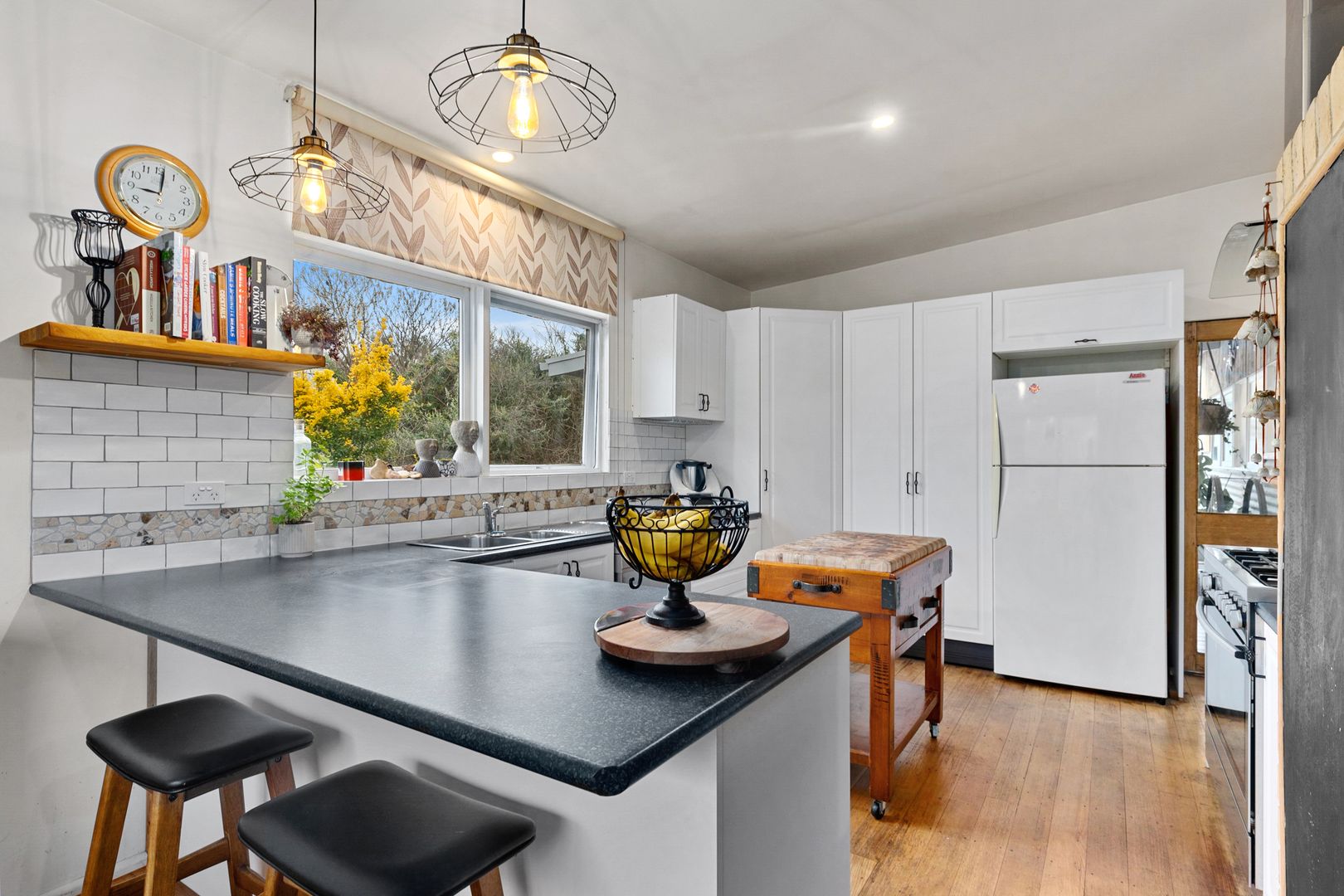 5 Queen Street, Avenel VIC 3664 | Domain