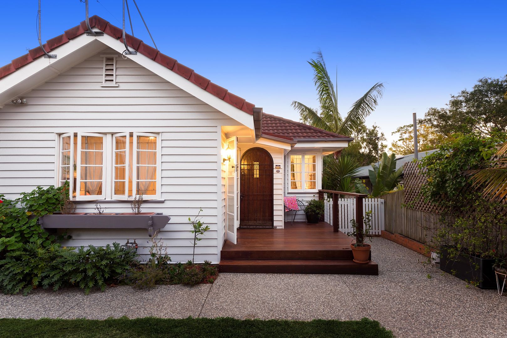 135 Fletcher Parade, Bardon | Property History & Address Research | Domain