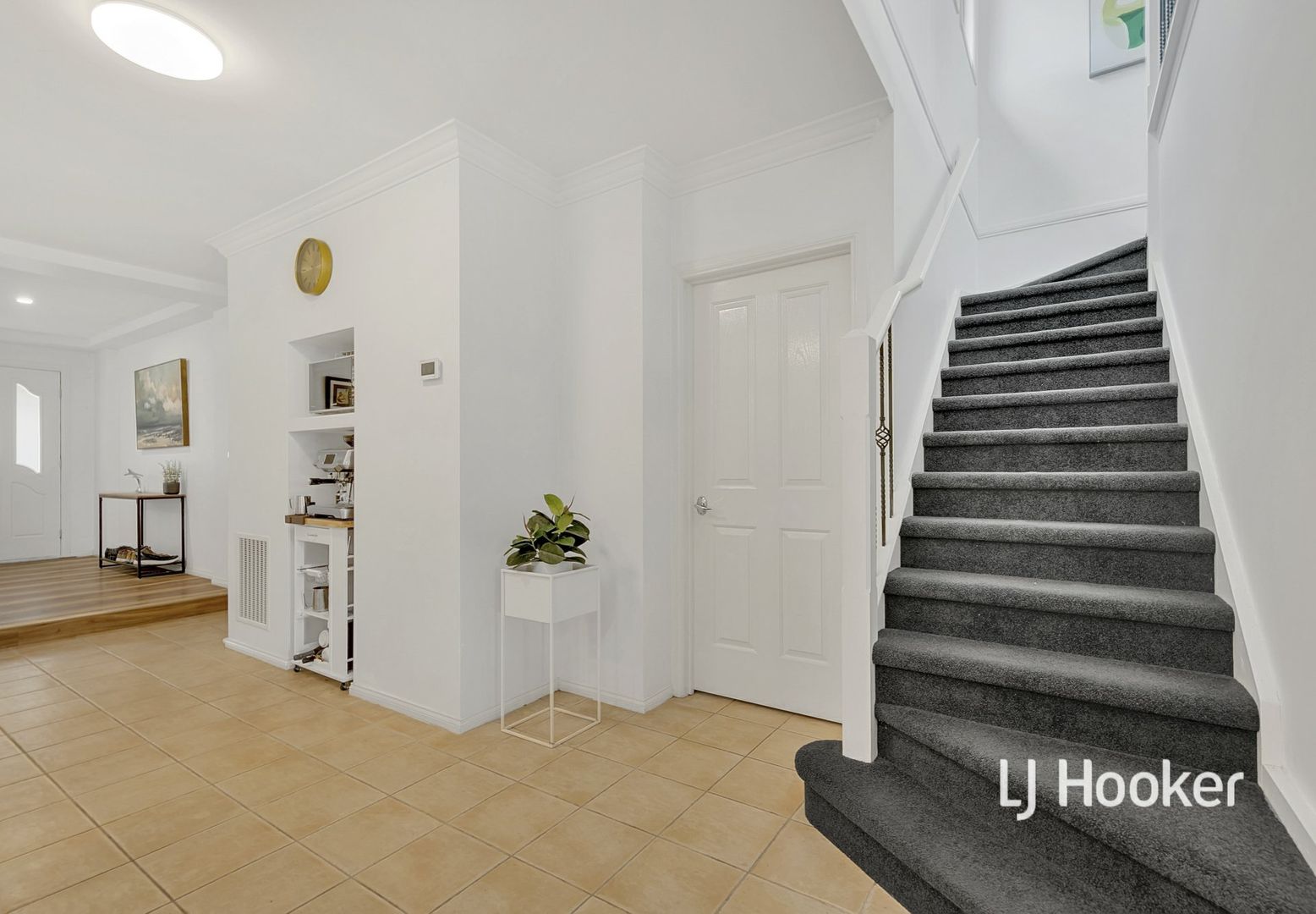 9 Lakeside Drive, Hidden Valley VIC 3756 | Domain