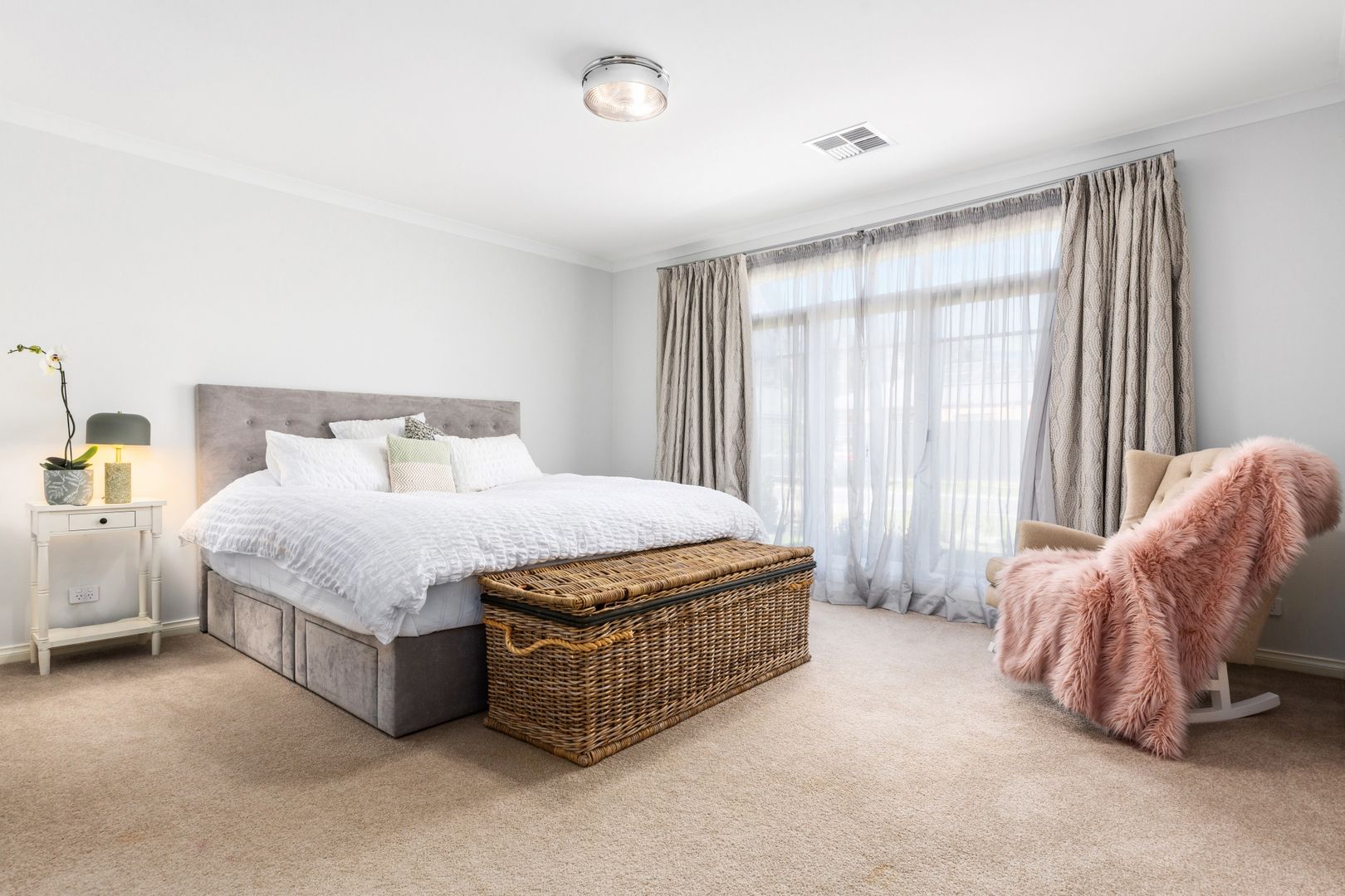 10 Sproule Pl, Woodend VIC 3442 - House For Rent - $780 | Domain