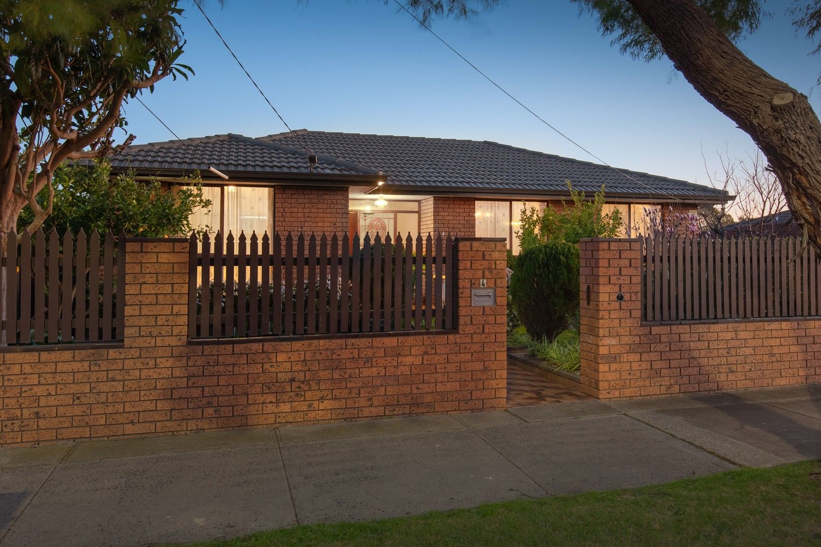 4 Henderson Road, Keysborough VIC 3173 - House For Rent | Domain