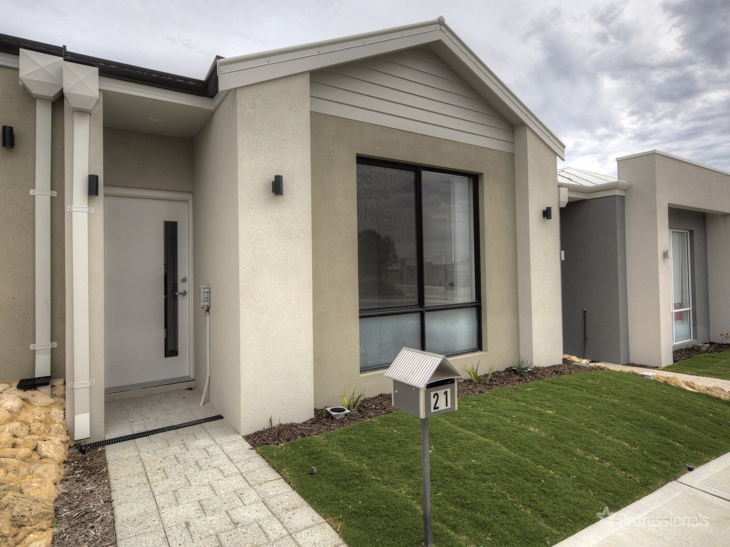 21 Lowlands Road, Two Rocks WA 6037 - House For Rent - $490 | Domain