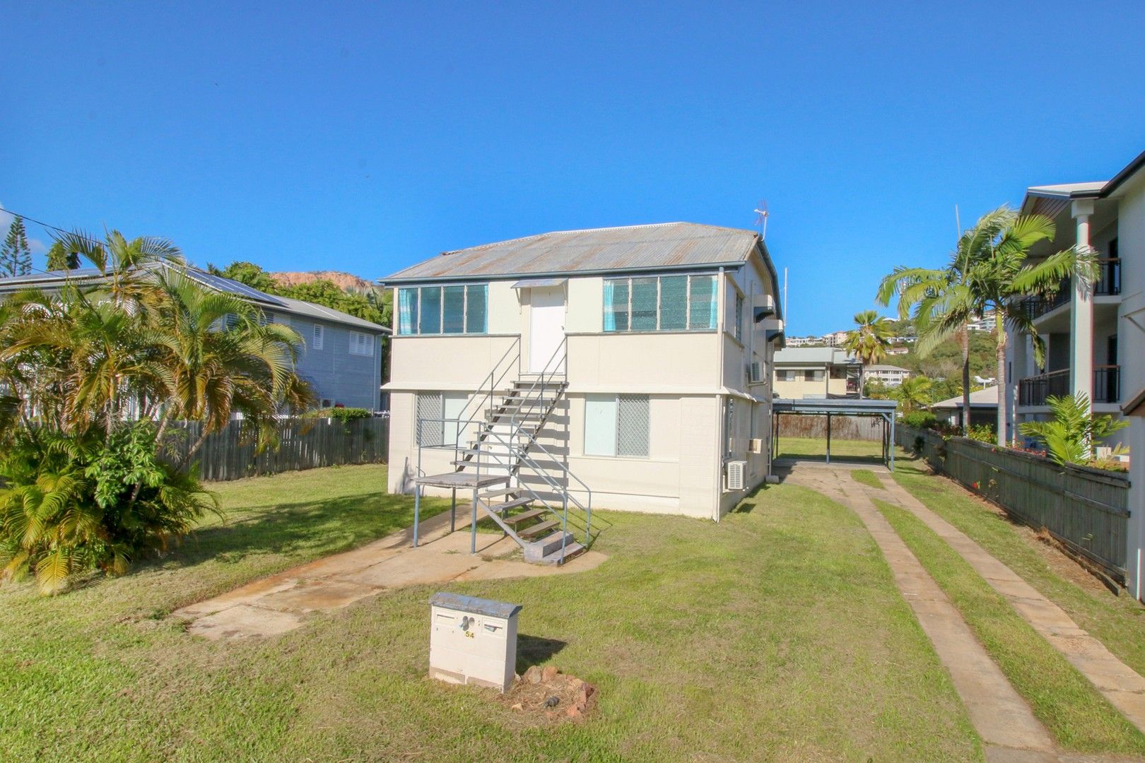 1/54 Cook Street, North Ward QLD 4810 - House For Rent - $380 | Domain