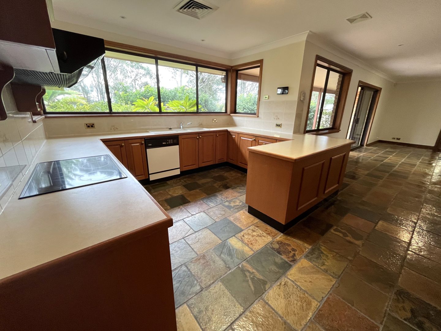 85 Kelvin Park Drive, Bringelly NSW 2556 - House for Rent | Domain