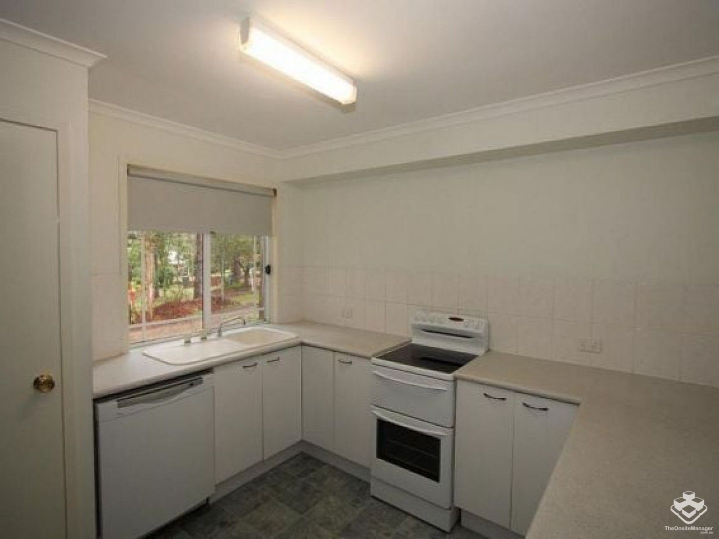 Munruben QLD 4125 - 4 beds house for Rent, $875.00 4 BED ACREAGE CUL-DE ...