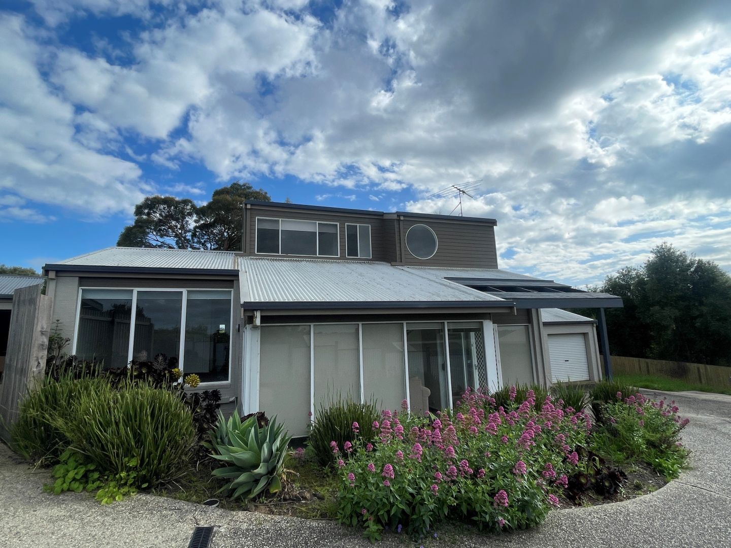 2/1 Watersedge Terrace, Highton | Property History & Address Research ...