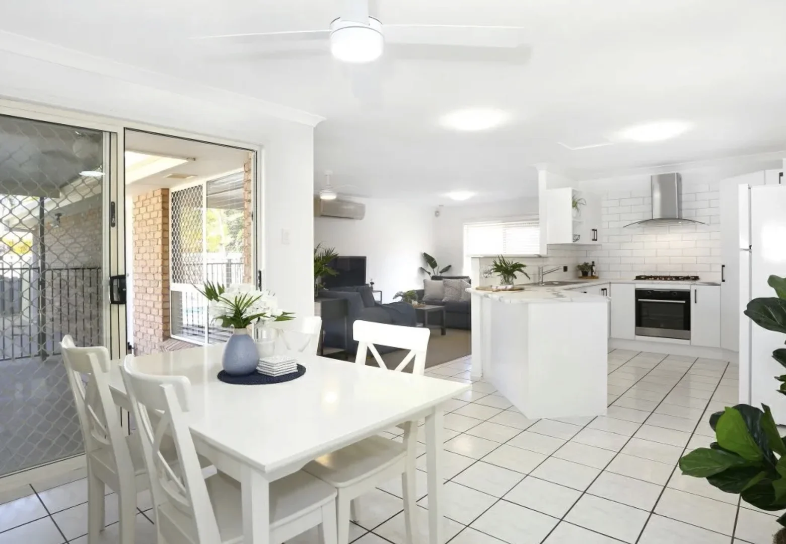 6 Sunnybrae Close, Merrimac QLD 4226 - House For Rent | Domain