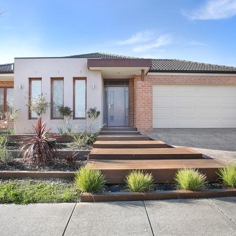 4 Misty Close, Berwick VIC 3806 - House For Rent | Domain