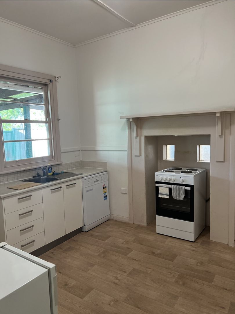 174A Ninth Street, Mildura VIC 3500 - House For Rent | Domain