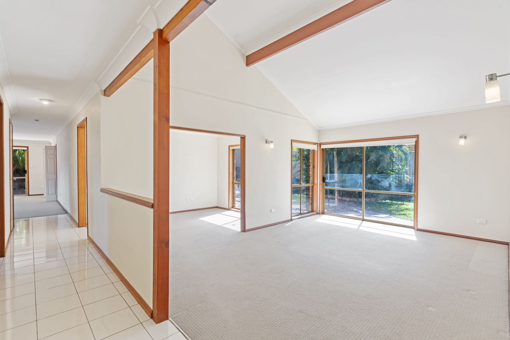 17 Taronne St, Carindale QLD 4152 - House For Rent | Domain